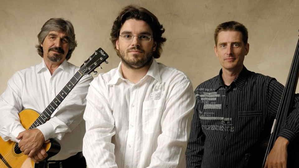 AUSVERKAUFT => JAZZ im Gotischen ChorJoscho Stephan Trio„Gypsy Swing ...